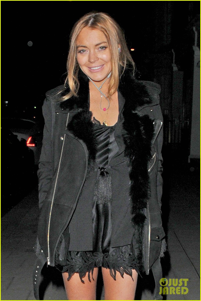 Photo Lindsay Lohan Must Complete Community Services By May 28 02 photo-lindsay-lohan-must-complete-community-services-by-may-28-02