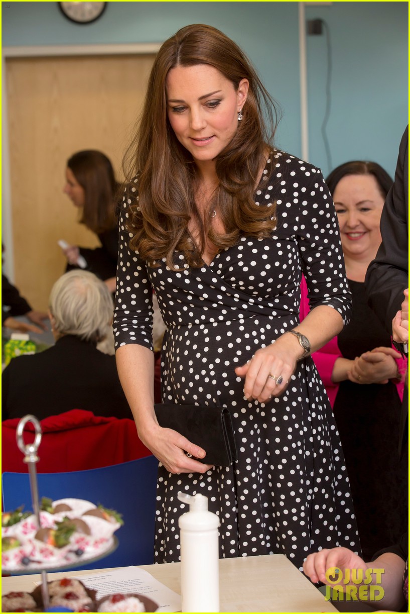 Kate Middleton Gives Birth to Royal Baby Girl!: Photo 3360646 ...