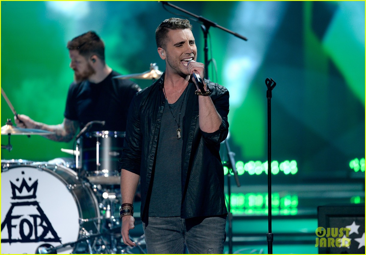 Nick Fradiani's 'American Idol' Season 14 Finale Performances (Video ...