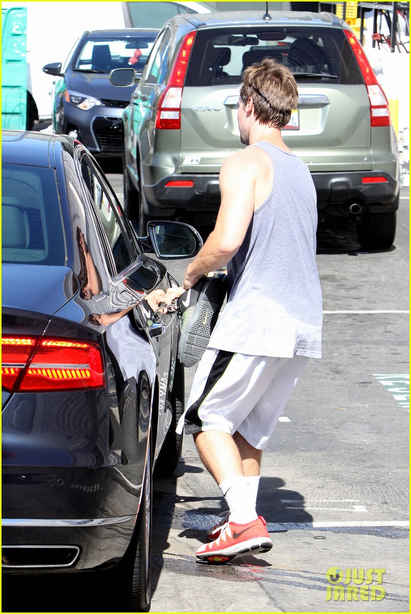 Patrick Schwarzenegger Shows Off Buff Arms Before the Kentucky Derby ...