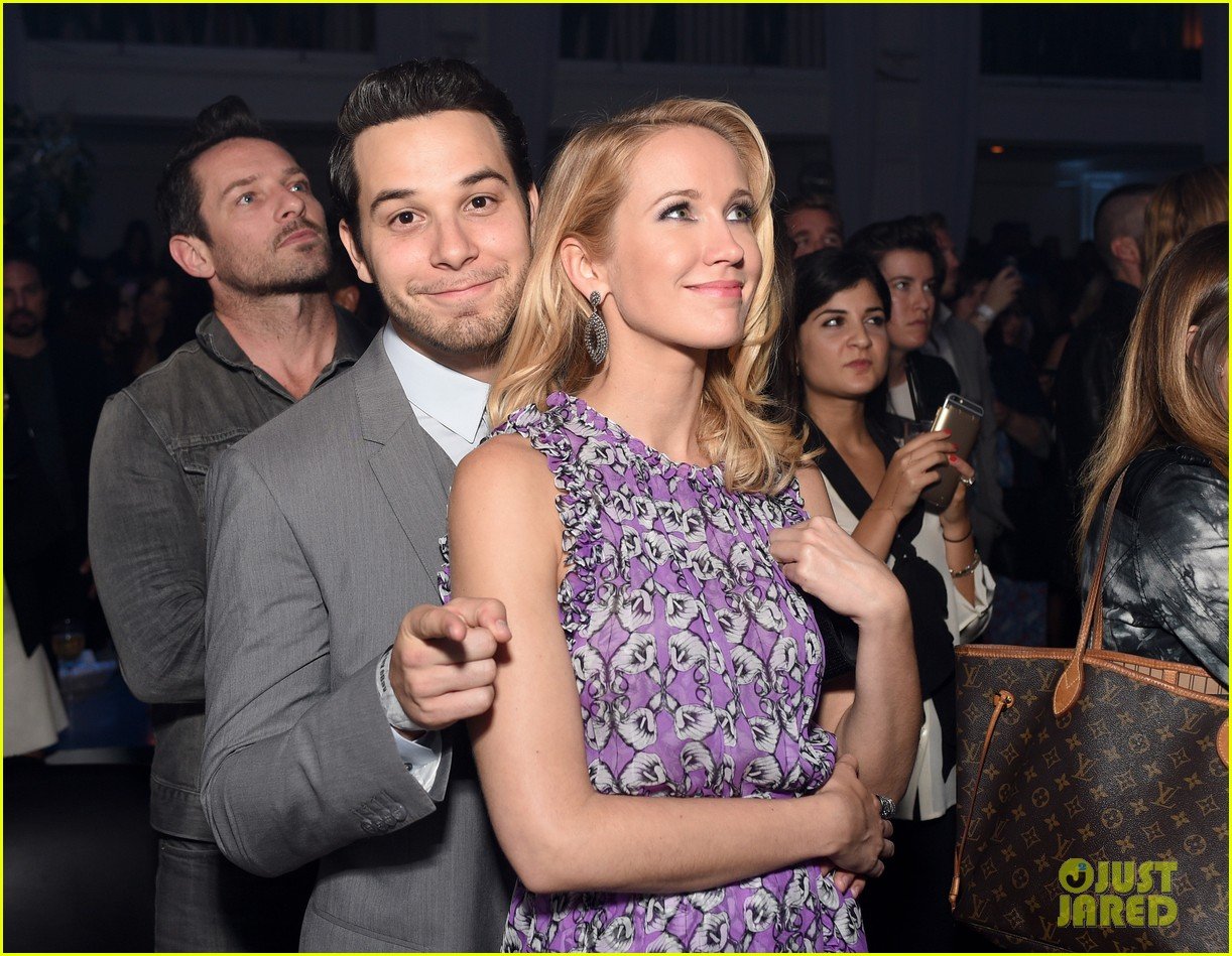 Alanis Morissette Performs At Elle's Women In Music Event with Tinashe ...