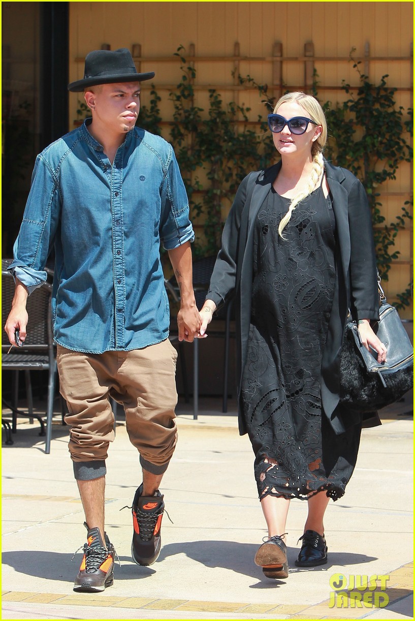 Ashlee Simpson's Husband Drops New Song 'How to Live Alone' - Listen ...