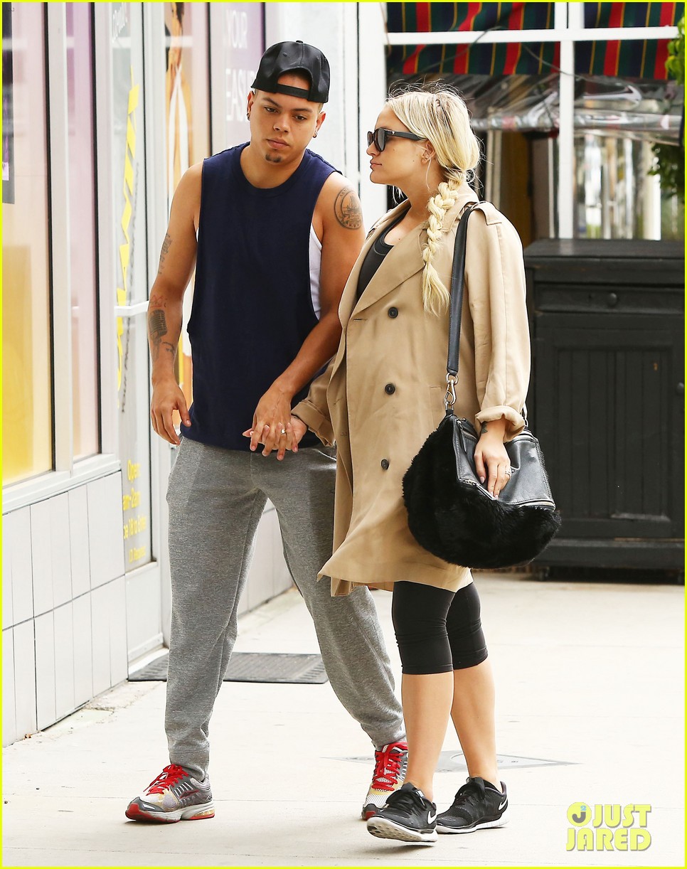 Ashlee Simpson's Husband Drops New Song 'How to Live Alone' - Listen ...