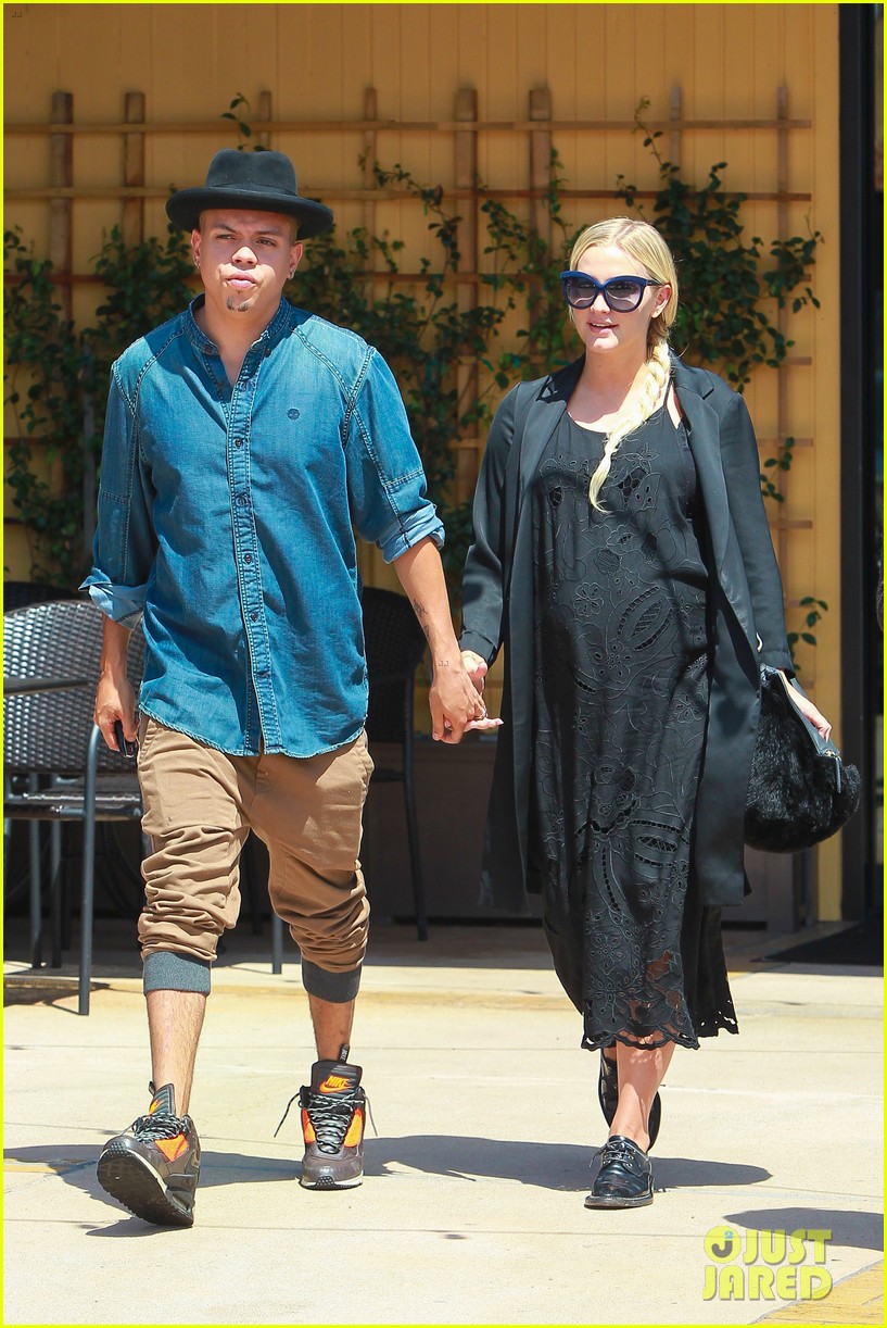 Ashlee Simpson's Husband Drops New Song 'How to Live Alone' - Listen ...