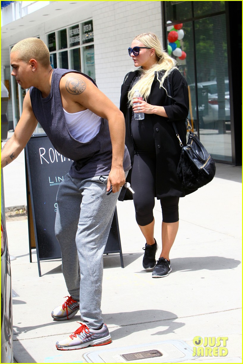 Ashlee Simpson's Husband Drops New Song 'How to Live Alone' - Listen ...