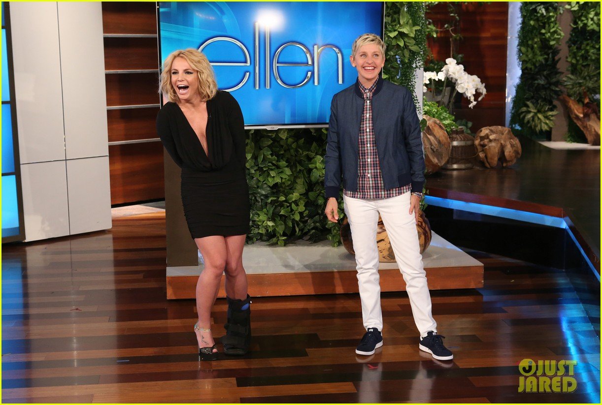 Britney Spears Opens Up on 'Embarrassing' Ankle Injury: Photo 3363259 ...