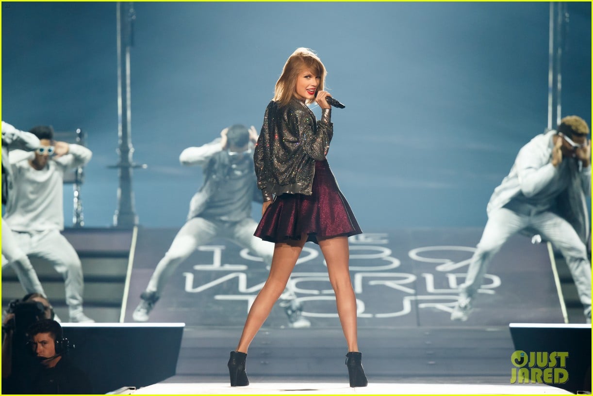 Taylor Swift Breaks Vevo Records with 'Bad Blood' Music Video: Photo ...