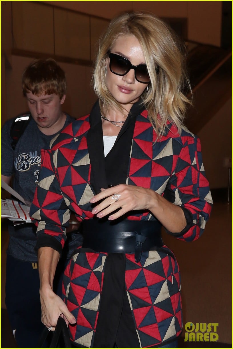 Rosie Huntington-Whiteley Teaches Jimmy Fallon Cockney Slang On 'The ...