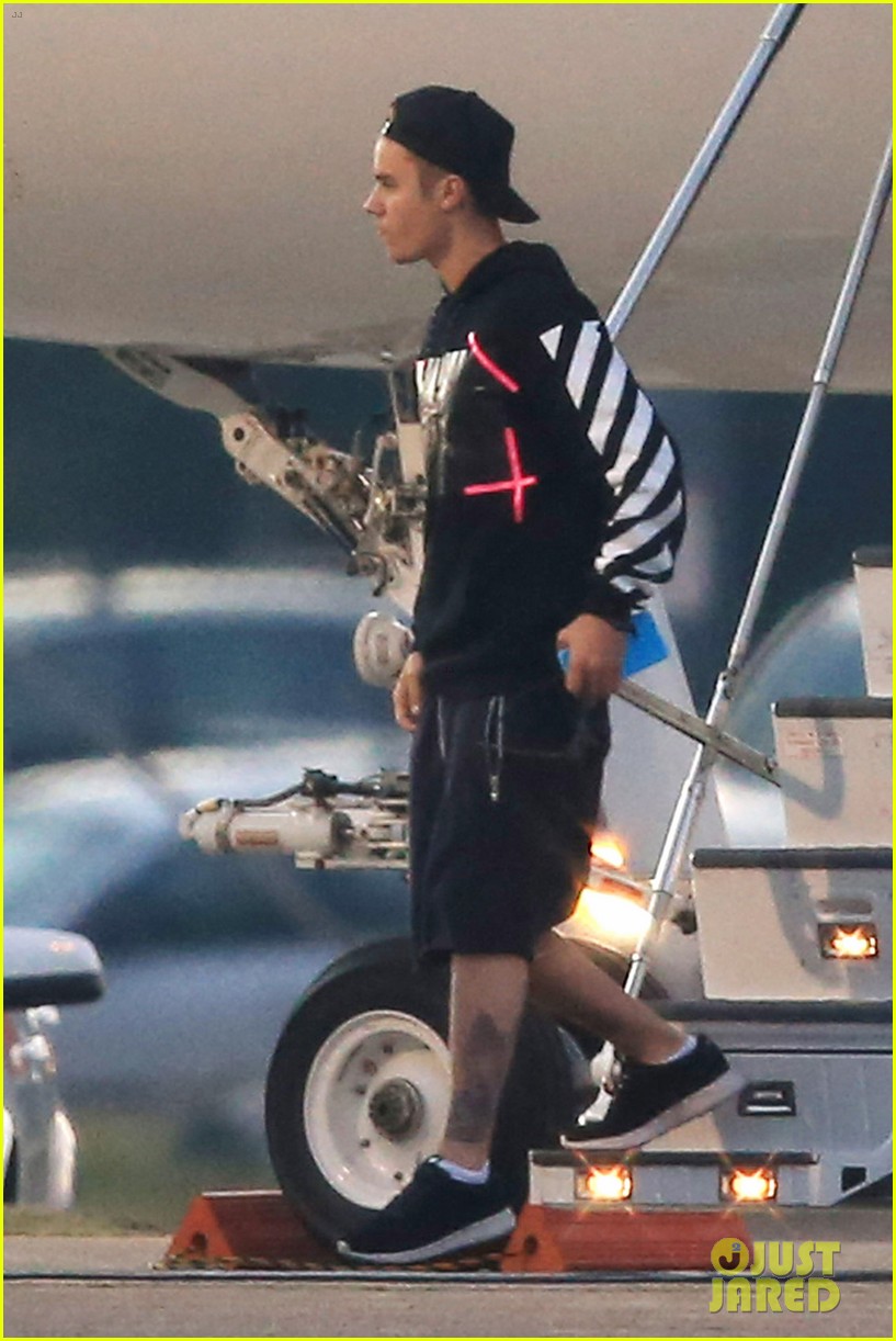 Justin Bieber Travels Down to Sydney for Hillsong Church: Photo 3404176 ...