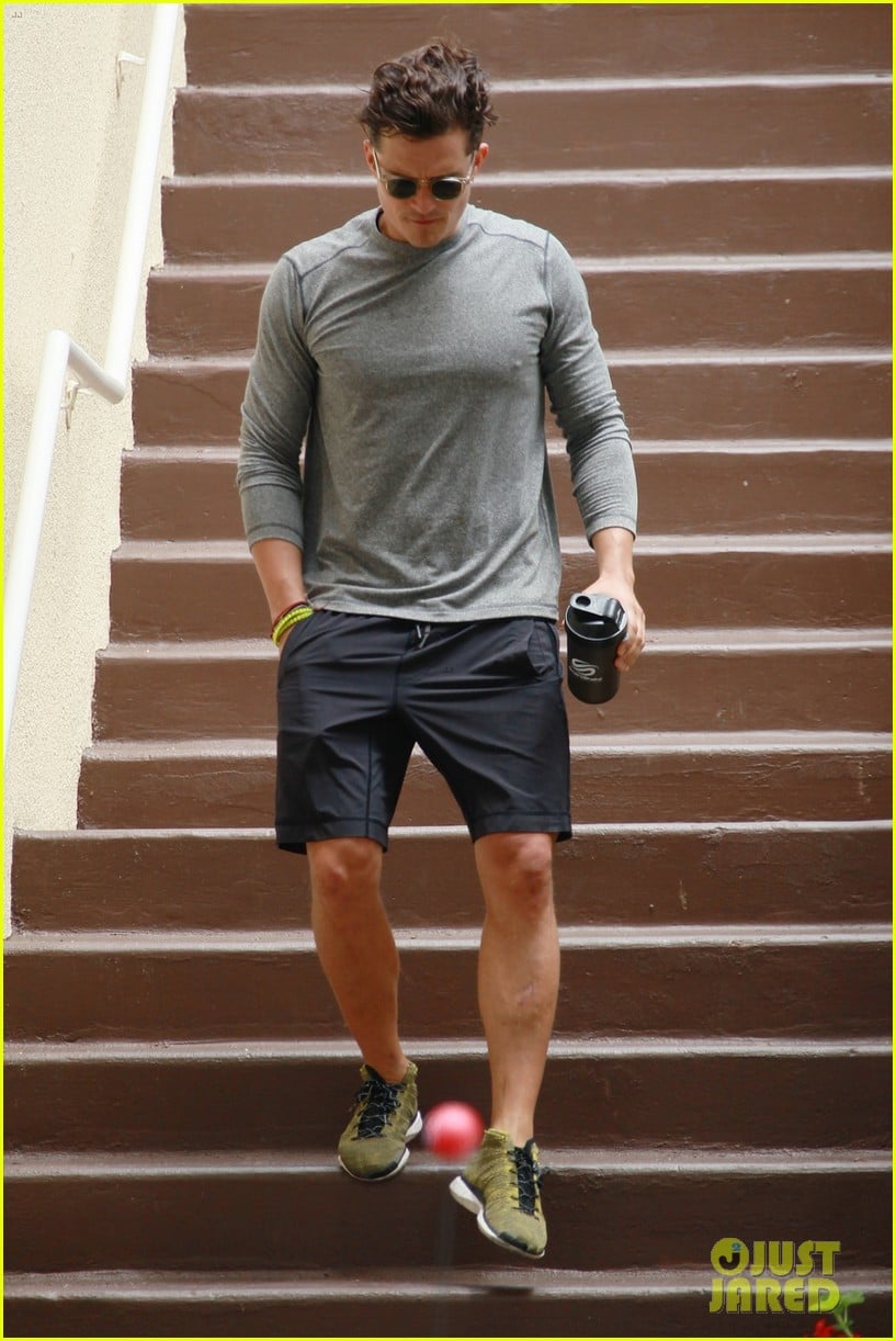 Orlando Bloom Continues to Work Out His Body in Malibu: Photo 3398427 ...