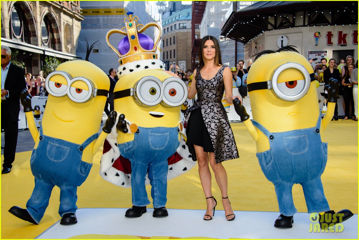 Sandra Bullock Meets the 'Minions' at London Premiere!: Photo 3391439 ...