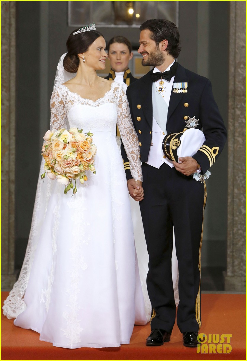 Prince Carl Philip & Sofia Hellqvist Marry in Sweden - See Her Wedding Dress!: Photo 3393050 ...