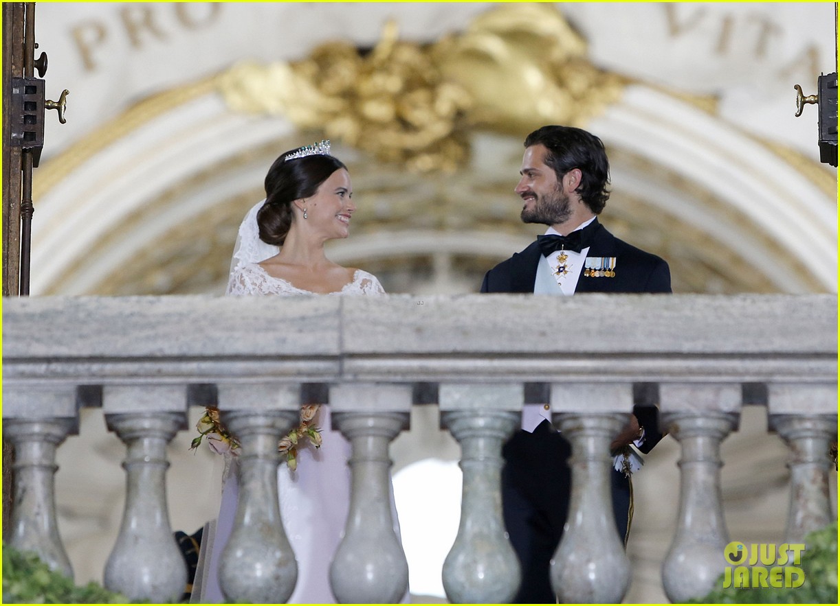 Prince Carl Philip & Sofia Hellqvist Marry in Sweden - See Her Wedding Dress!: Photo 3393054 ...