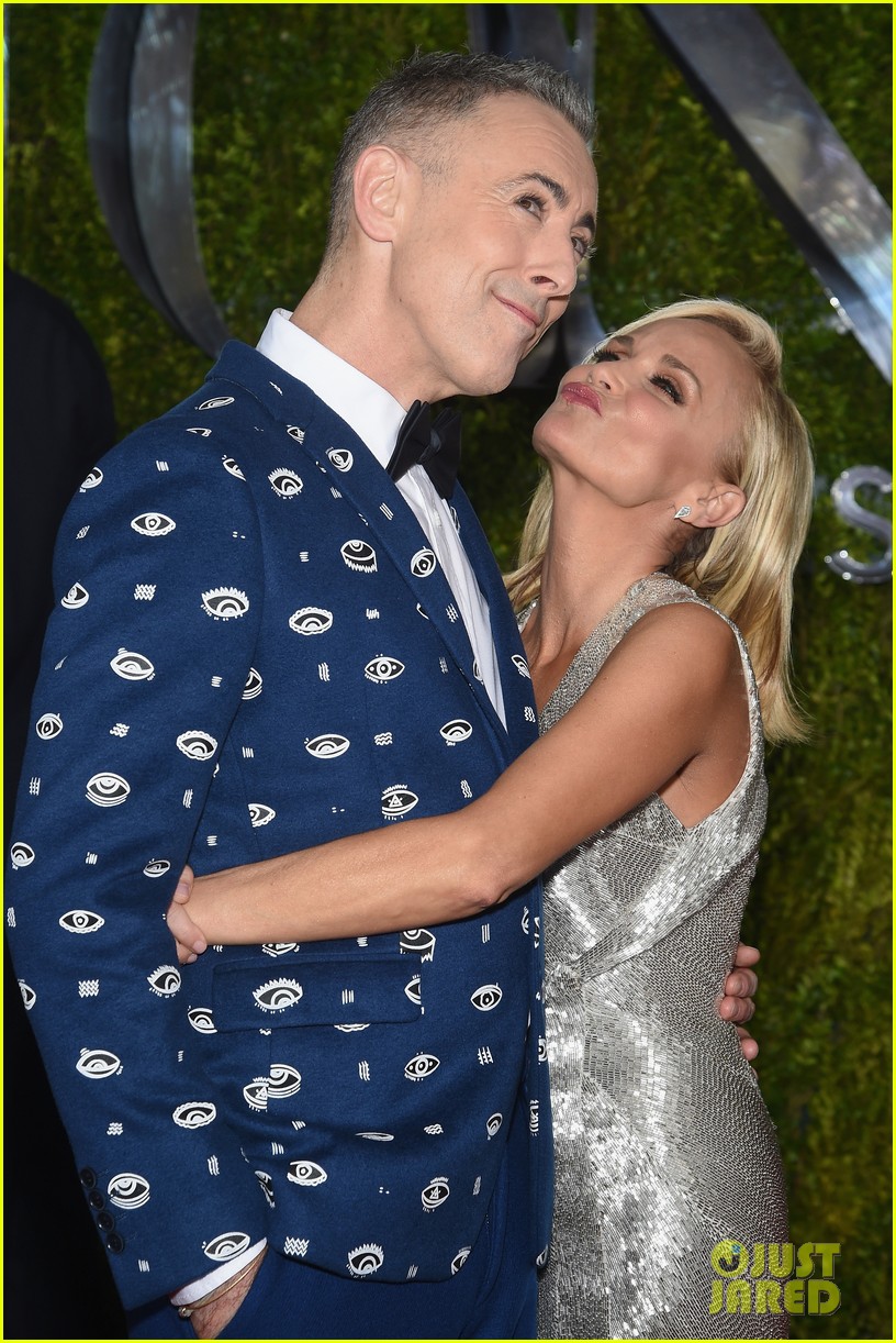 Kristin Chenoweth Brings New Boyfriend Andrew Pruett to Tony Awards ...