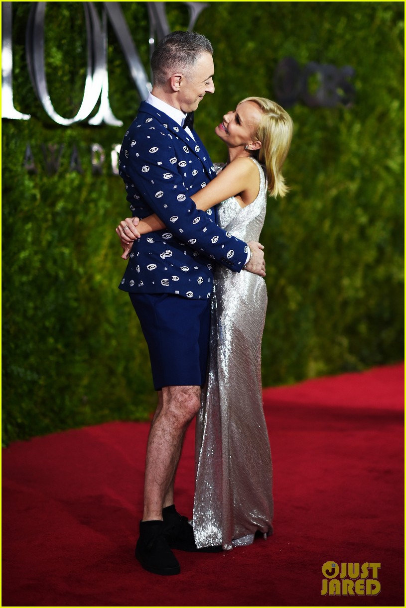 Kristin Chenoweth & Alan Cumming Kick Off the Tony Awards 2015 Red ...