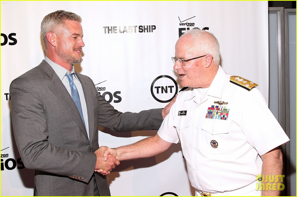 Eric Dane Accepts Navy Medals Earned By His Late Father: Photo 3393366 ...