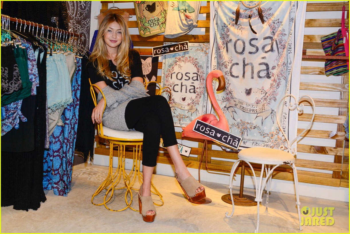 Gigi Hadid Meets Brazilian Fans At Rosa Cha Promo Event: Photo 3391070 ...