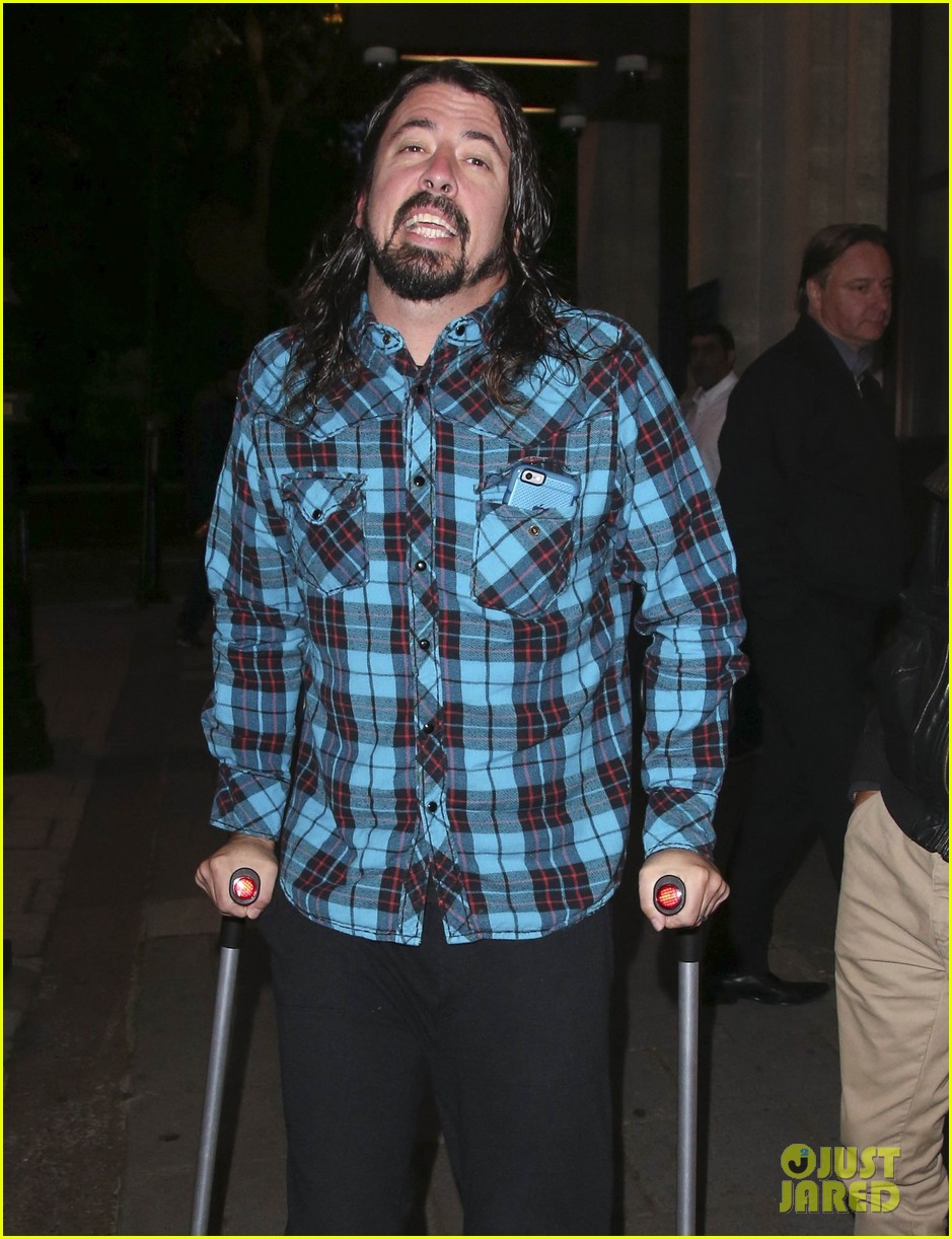 Dave Grohl Walks on Crutches After Injuring Leg in Concert: Photo ...