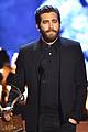Jake Gyllenhaal Receives Award from Rachel McAdams at Guys Choice ...