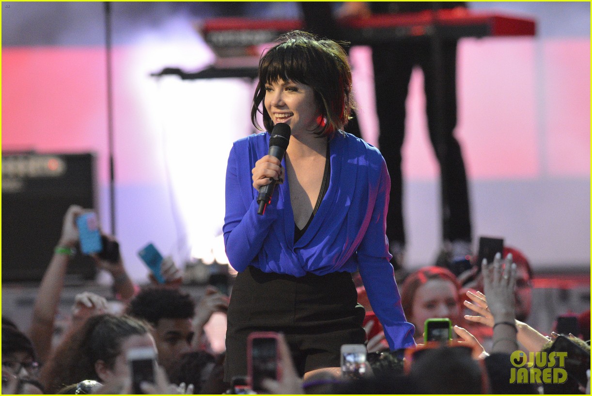 Nick Jonas & The Weeknd Heat Up The MuchMusic Video Awards 2015 - Watch ...