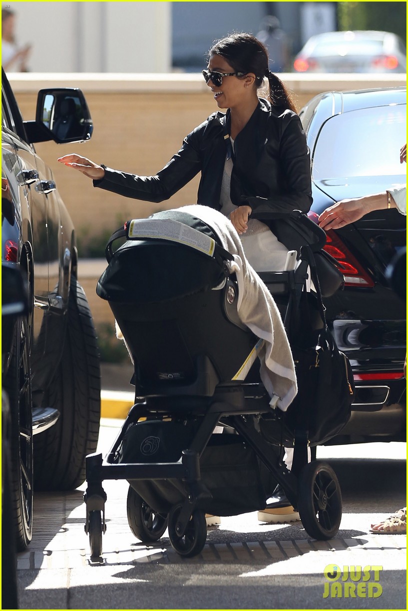 Kourtney Kardashian Shares Adorable Photo of Baby Reign: Photo 3402364 ...