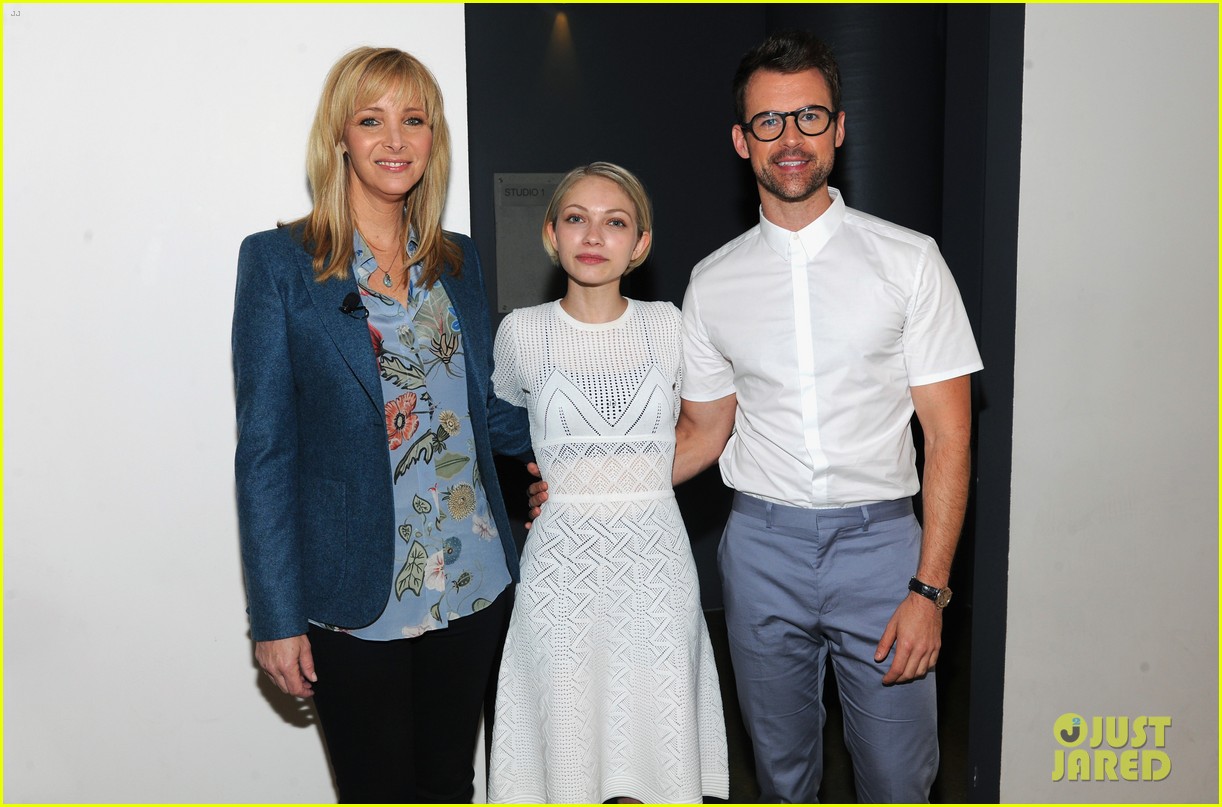 Lisa Kudrow On 'Friends' Reunion: 'The Six Of Us Can't Even Meet For ...