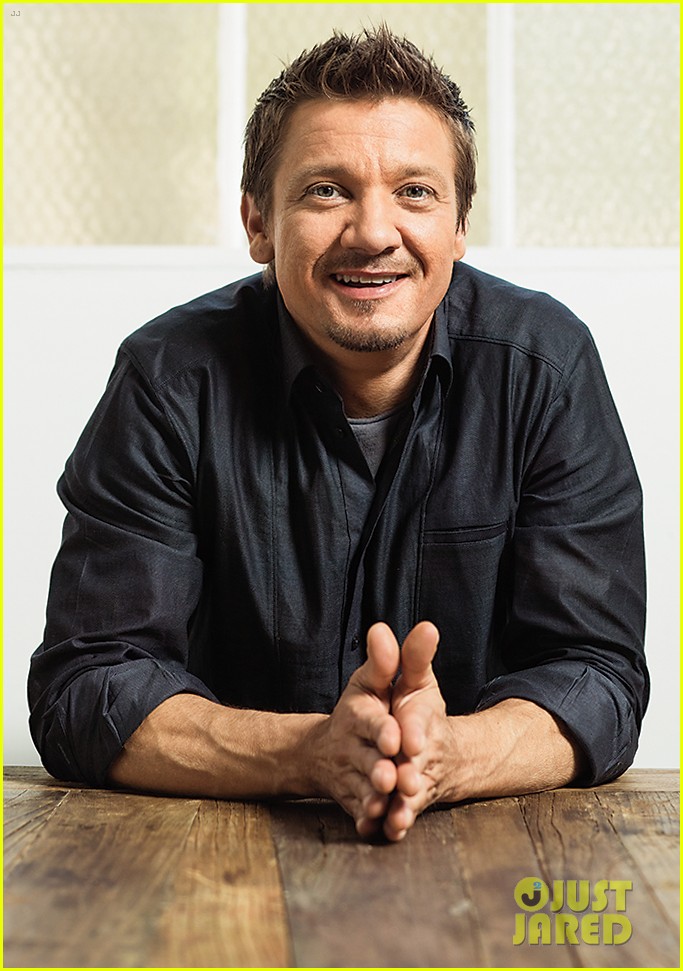 Jeremy Renner Responds to Rumors That He's Gay: Photo 3404192 | Jeremy ...