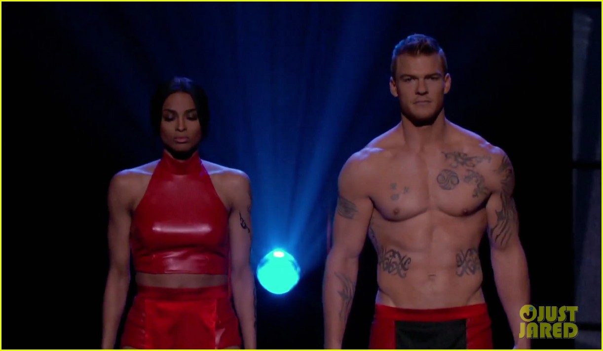 Photo: alan ritchson tats up his buff body for i can do that 06 | Photo ...