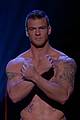 Alan Ritchson Tats Up His Buff Body for ‘I Can Do That’ Stunts! | Alan ...