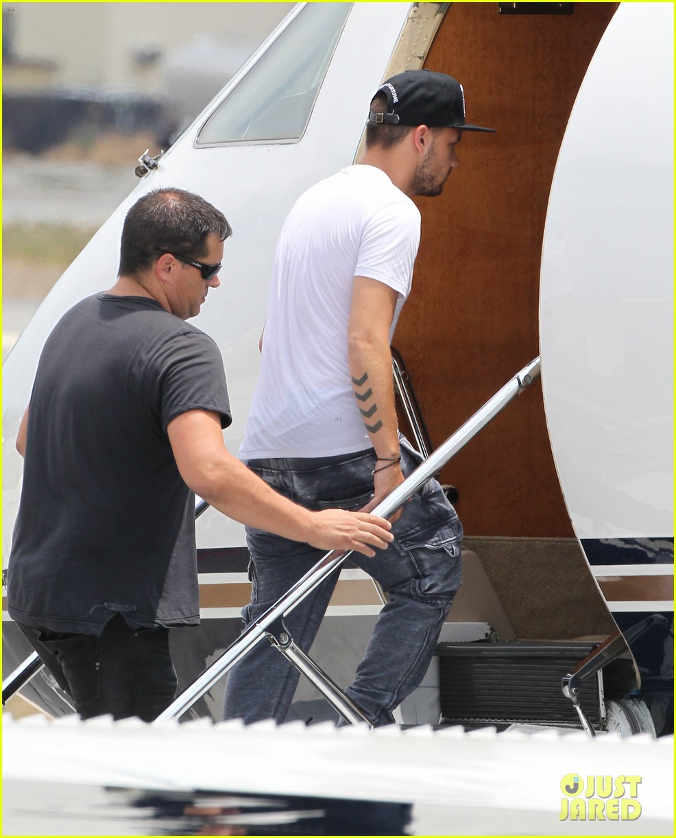 One Direction's Louis Tomlinson Thanks Fans for Support: Photo 3422067 ...