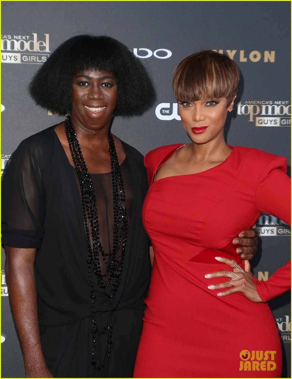 Tyra Banks Is Red Hot for 'America's Next Top Model' Cycle 22 Premiere ...