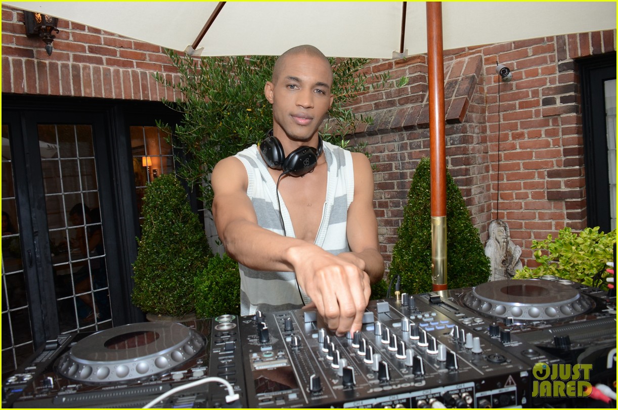 RECAP: Just Jared's Summer Bash Presented by SweeTARTS Chewy Sours ...