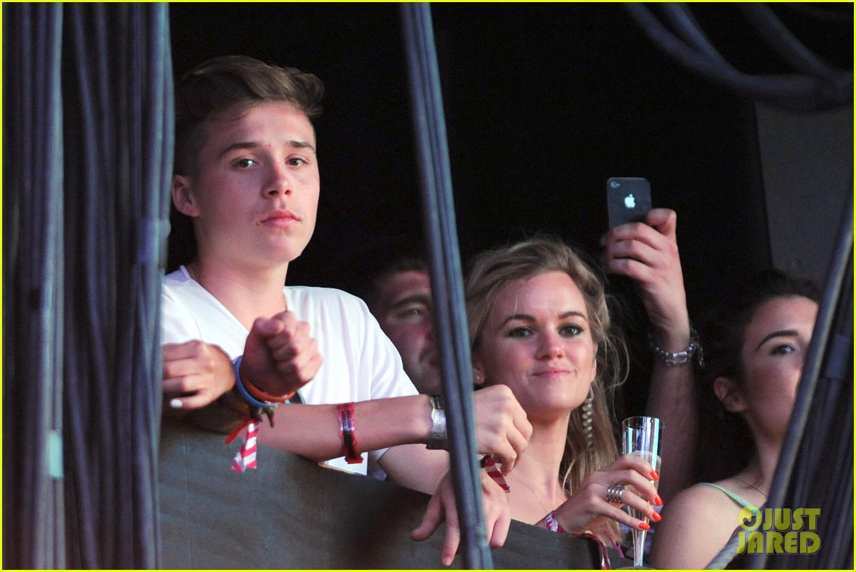 David & Victoria Beckham Celebrate 16-Year Anniversary: Photo 3408942 ...