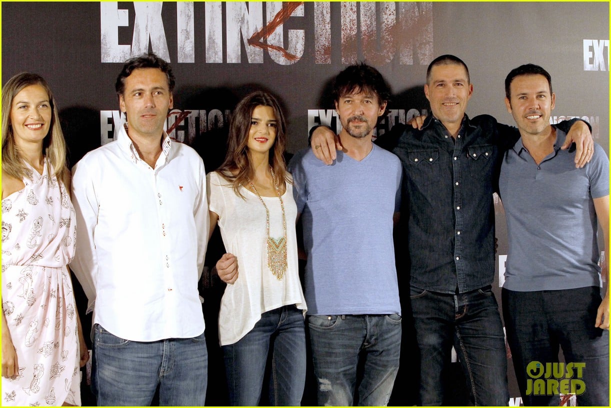 Matthew Fox Brings 'Extinction' To Madrid!: Photo 3426199 | Matthew Fox ...