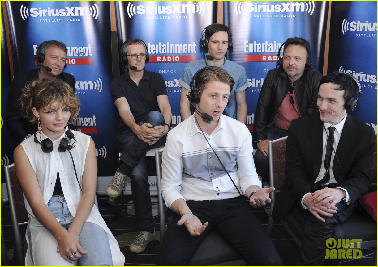 Cameron Monaghan Interrupts 'Gotham' Panel at Comic-Con 2015 as the ...