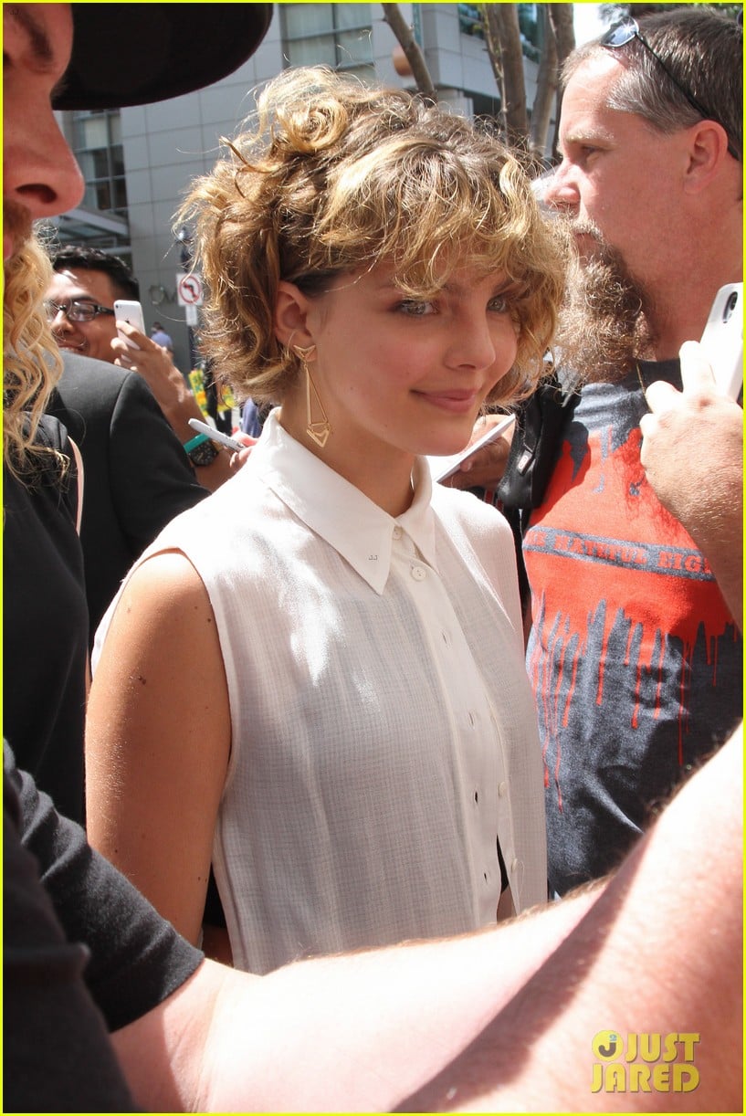 Cameron Monaghan Interrupts 'Gotham' Panel at Comic-Con 2015 as the ...