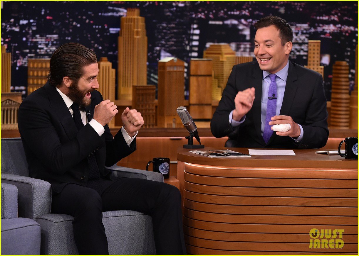 Jake Gyllenhaal Gets Slapped in the Face by Jimmy Fallon!: Photo ...
