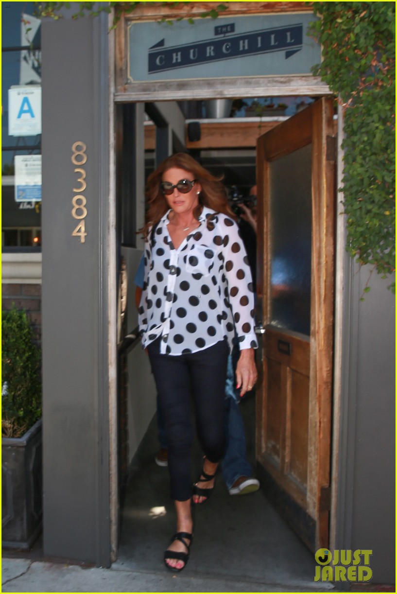 Caitlyn Jenner Steps Out After Meeting With Kris Jenner: Photo 3426562 ...