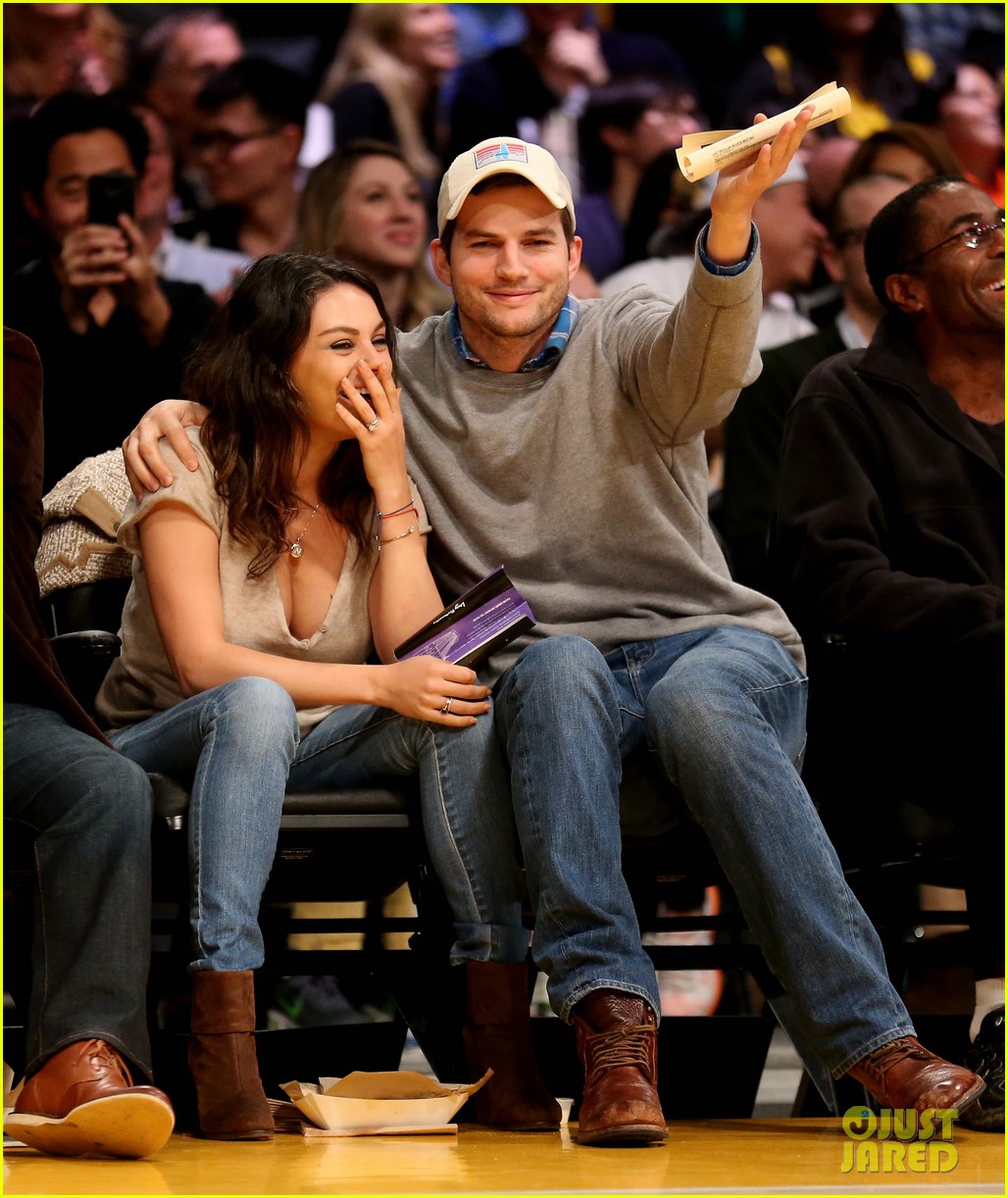 Mila Kunis & Ashton Kutcher's Wedding: New Details Emerge!: Photo ...