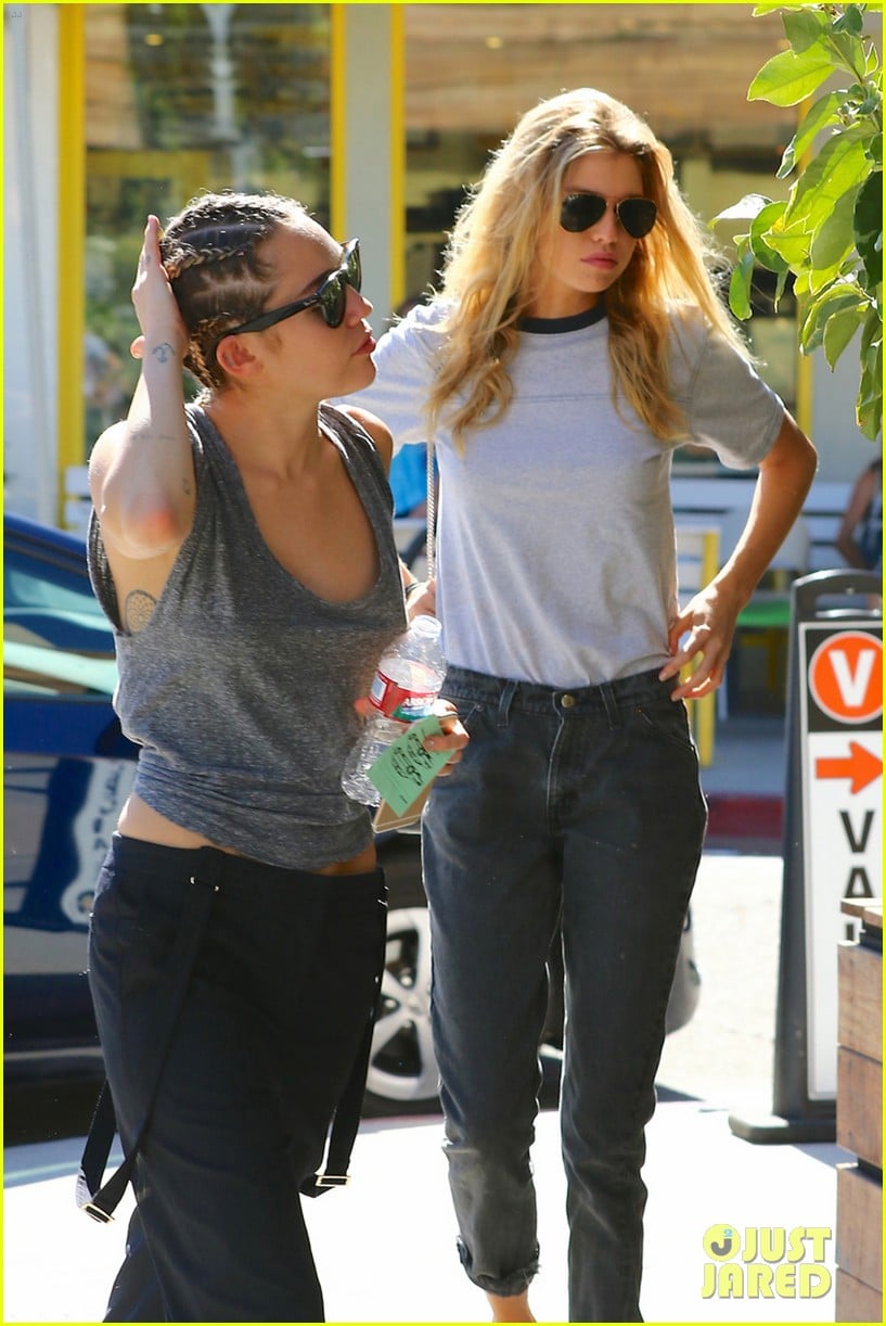 Miley Cyrus & Girlfriend Stella Maxwell Continue Their Weekend Together ...