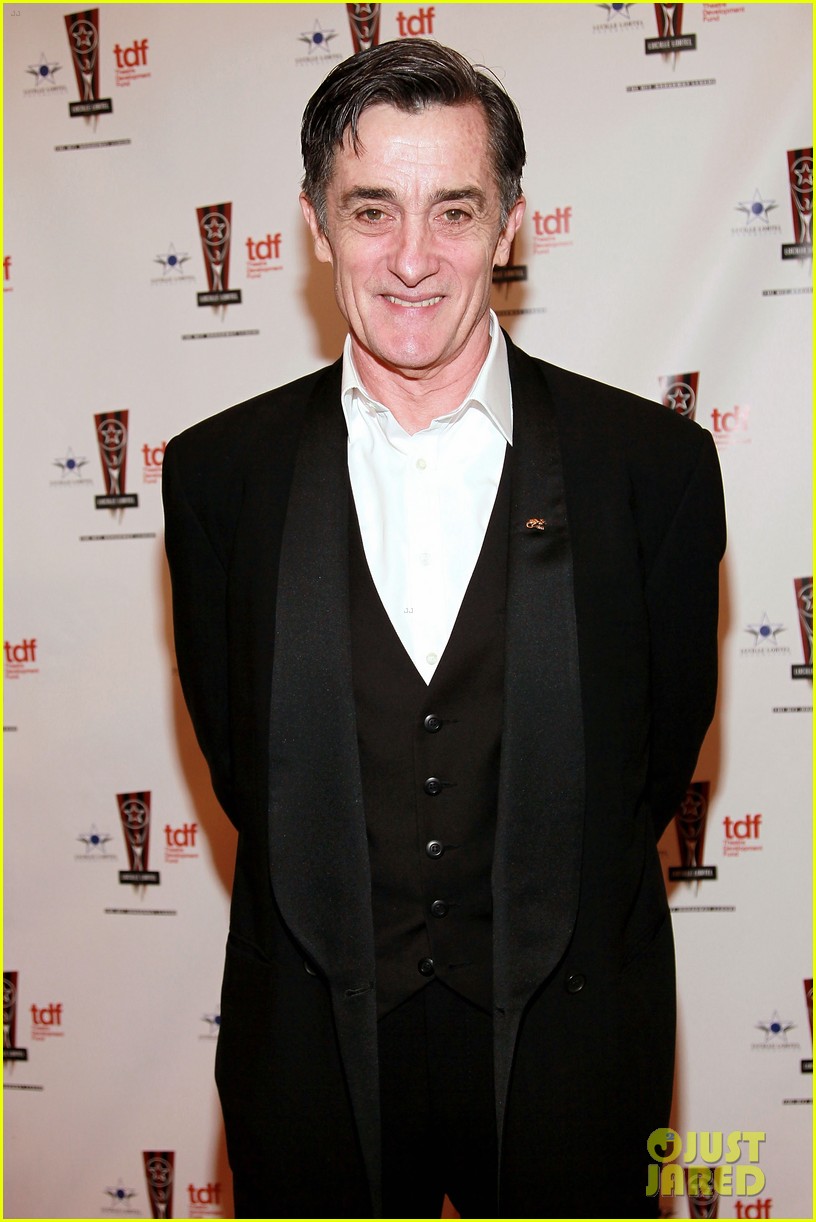 Roger Rees Dead - 'Cheers & 'West Wing' Actor Dies at 71: Photo 3413147 ...