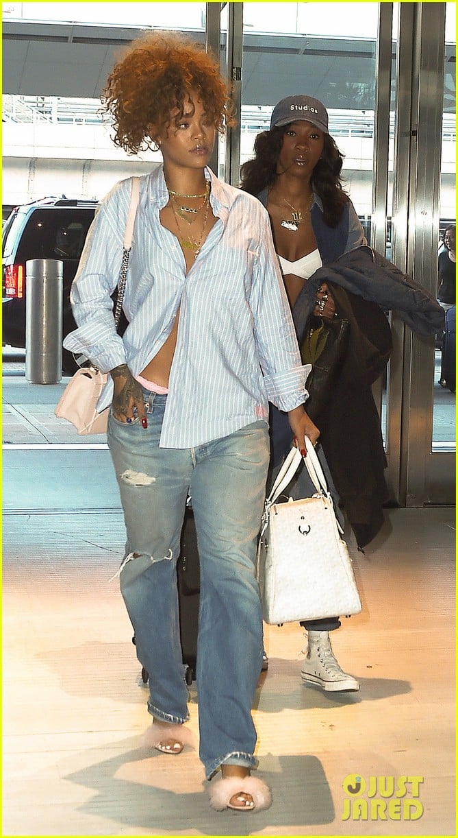 Rihanna Announces Her New Fragrance 'RiRi' - See the Ad!: Photo 3421414 ...