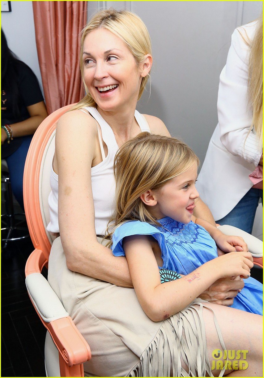 Kelly Rutherford Spends Time with Her Daughter Helena After More ...