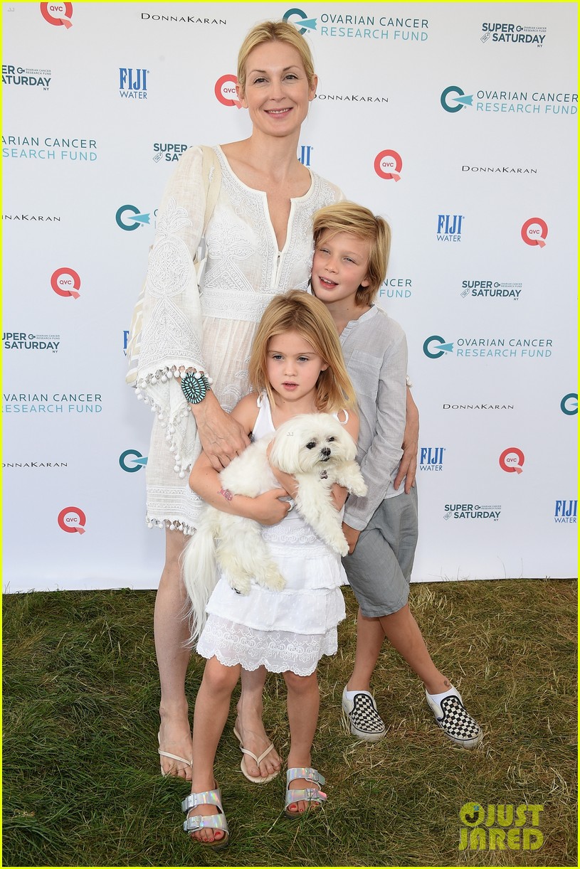 Photo: kelly rutherford walks the red carpet with her adorable kids 16 ...
