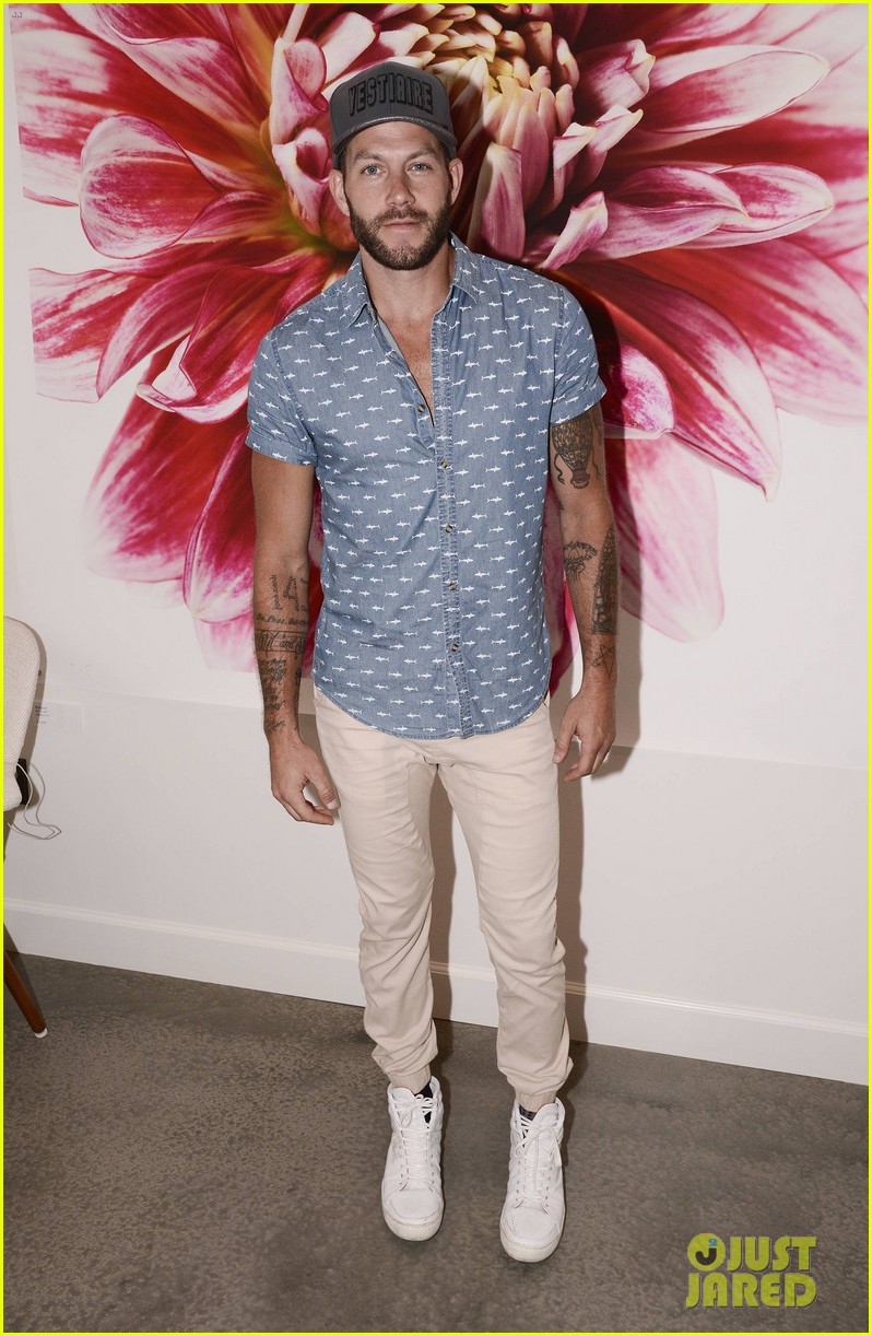 Sami Miro Shares Revealing Cleavage Selfie on Instagram: Photo 3427325 ...