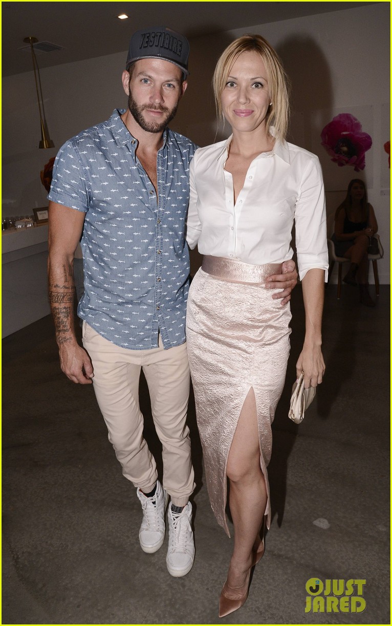 Sami Miro Shares Revealing Cleavage Selfie on Instagram: Photo 3427335 ...