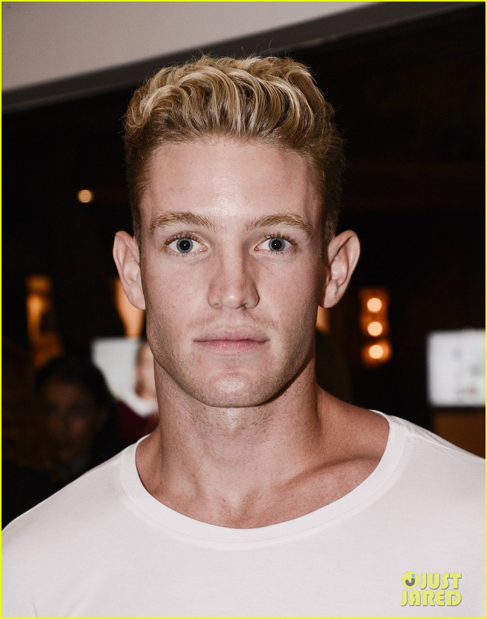 Sami Miro Shares Revealing Cleavage Selfie on Instagram: Photo 3427340 ...