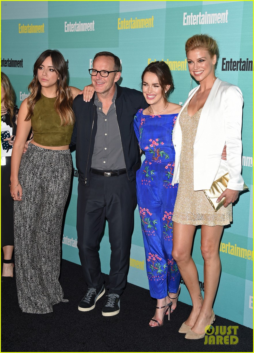Katie Cassidy Celebrated Comic-Con With The Agents Of S.H.I.E.L.D. Cast ...
