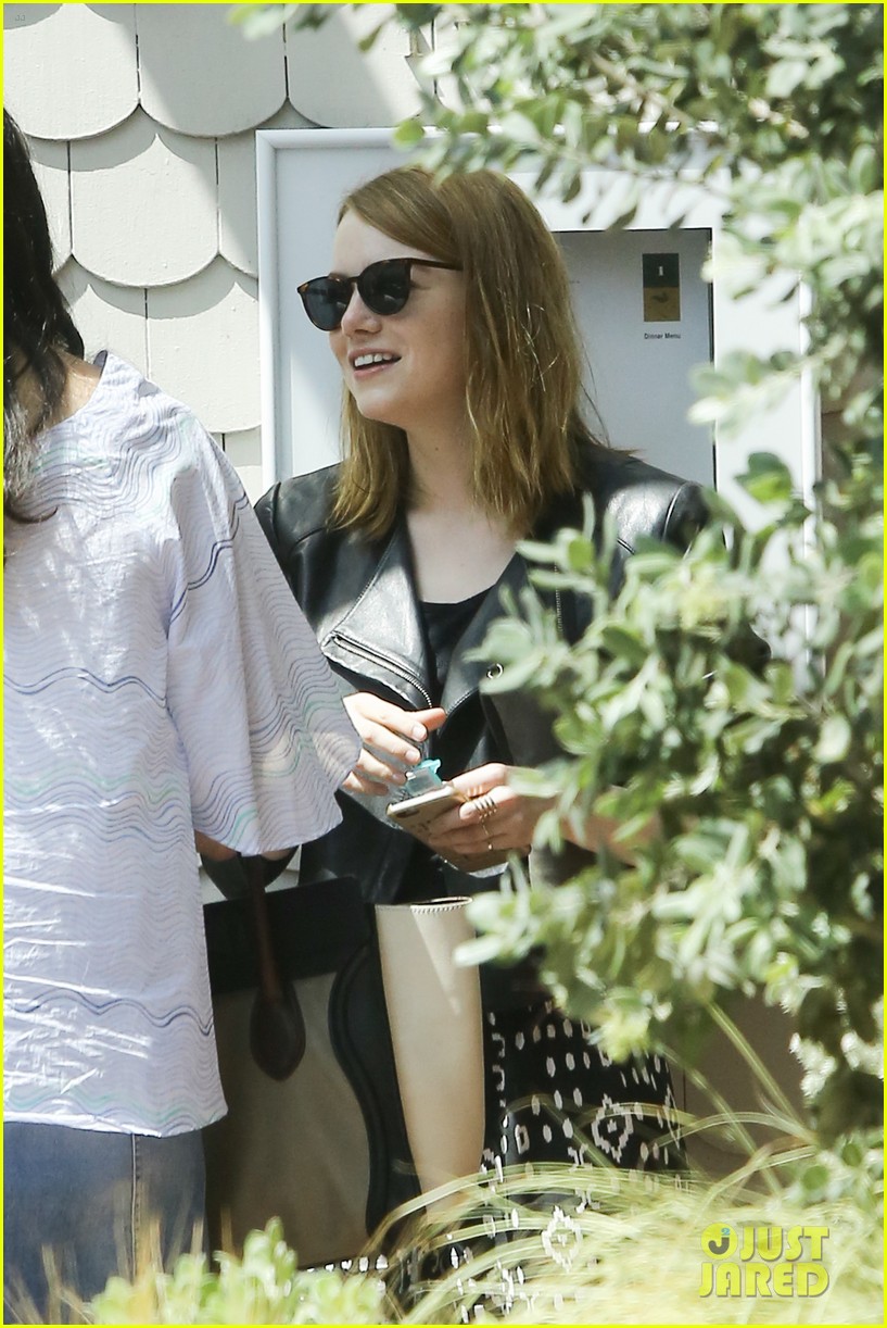 Emma Stone Understands The 'Aloha' Whitewashing Controversy Now: Photo ...