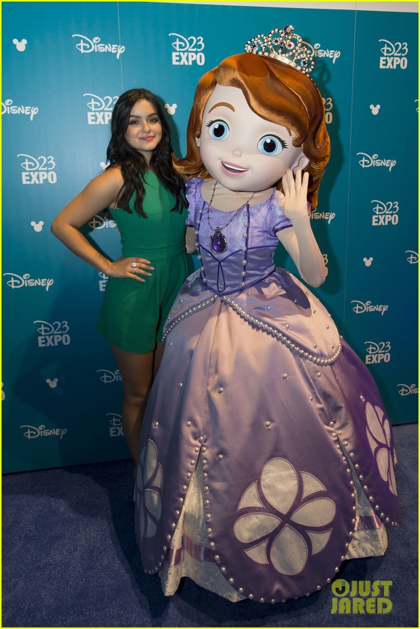 Ariel Winter Makes First Appearance Since Breast Reduction: Photo ...
